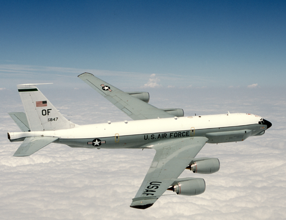 Deux U-2 Dragon Lady et un très secret RC-135U américains ont espionné ...