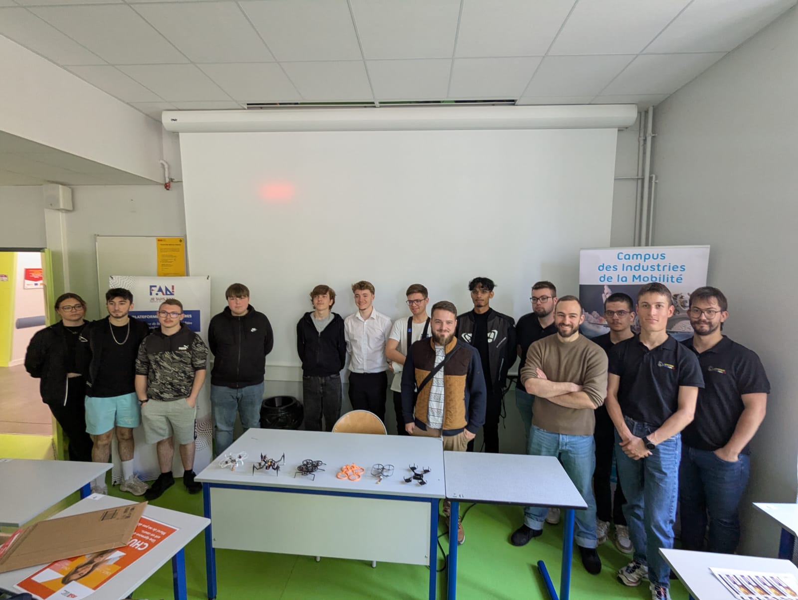 NAE challenge les jeunes sur l’impression 3D et les drones ! | Ton Site